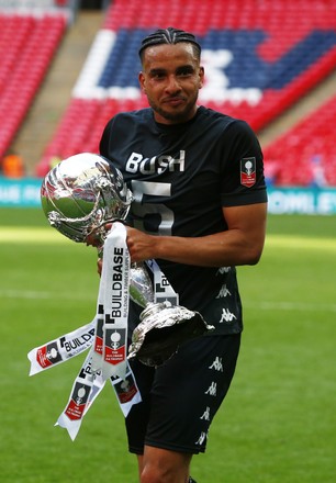 3,000 Buildbase fa trophy Stock Pictures, Editorial Images and Stock ...