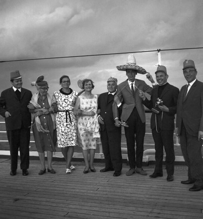 64 Equator line crossing ceremony Stock Pictures, Editorial Images and ...