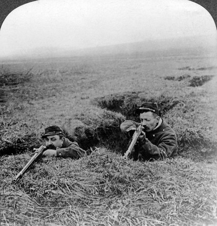 39 Soldiers dig trenches Stock Pictures, Editorial Images and Stock ...
