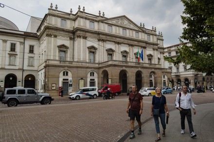 Daily Life In Milan, Italy - 24 May 2022 Stock Pictures, Editorial ...