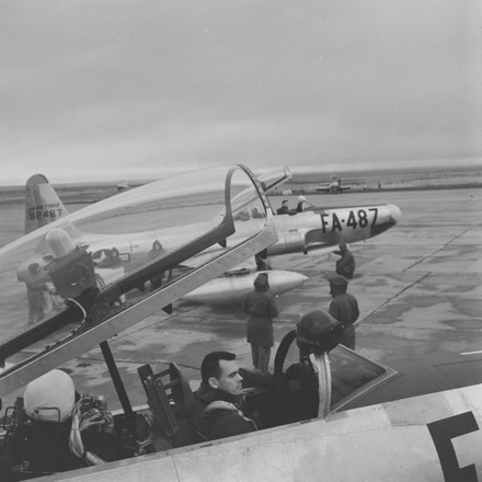 25 Larson air force base Stock Pictures, Editorial Images and Stock ...