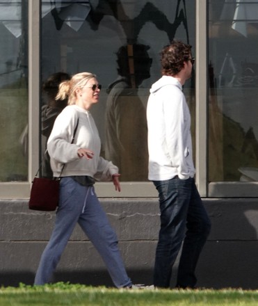 exclusive - chelsy davy husband sam cutmore-scott: стоковые фотографии ...