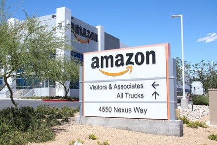 Sign Directs Traffic Amazon Fulfillment Center Editorial Stock Photo ...