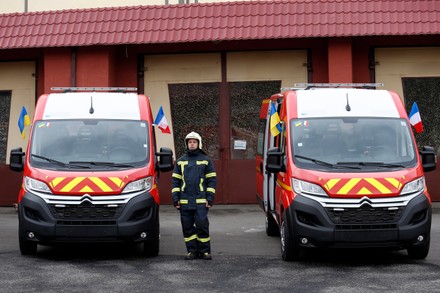500 Firefighting equipment Stock Pictures, Editorial Images and Stock ...