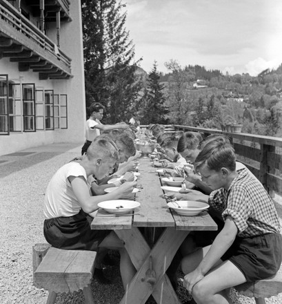 16 Adolf hitler eating Stock Pictures, Editorial Images and Stock ...