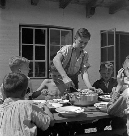 16 Adolf hitler eating Stock Pictures, Editorial Images and Stock ...