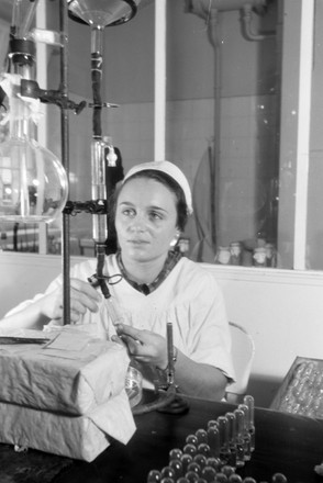 Lab Assistant Taking Medication Samples Laboratory Editorial Stock ...