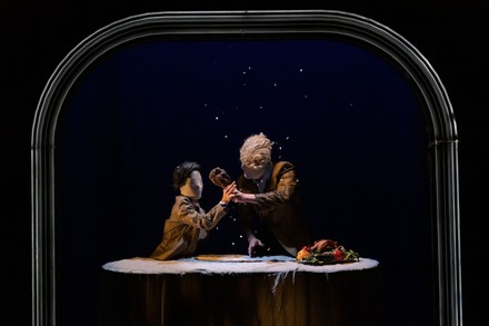 Gecko Presents Wedding Barbican Theatre Cast Editorial Stock Photo ...