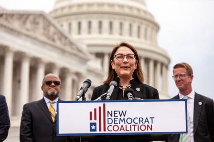 Congresswoman Suzan Delbene Dwa Speaks Press Editorial Stock Photo ...