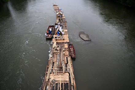 Crew Members Equip Prepare Their Raft Editorial Stock Photo - Stock ...