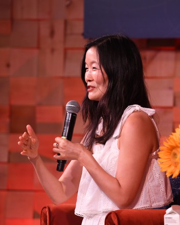 Laura Shin Author Cryptopians Host Unchained Editorial Stock Photo ...