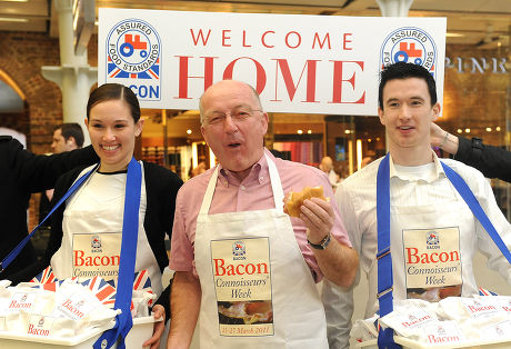Oz Clarke launching 'Bacon Connosisseurs Week' St Pancras Station ...