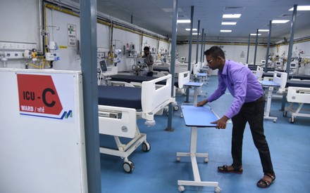 Bmc Official Inspects Icu Beds Inside Editorial Stock Photo - Stock ...