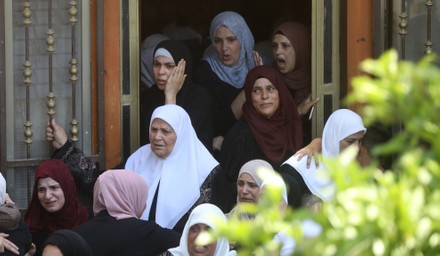 Palestinian Relatives Nabil Ghanem 53 Mourn Editorial Stock Photo ...
