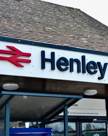 Henley On Thames Stationgreat Western Railway Editorial Stock Photo ...