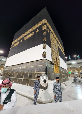 Saudi Security Men Stand Guard Around Editorial Stock Photo - Stock ...