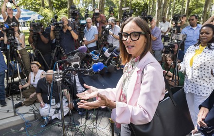 Attorney Jennifer Bonjean Talks Reporters Outside Editorial Stock Photo ...