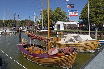 500 German barge Stock Pictures, Editorial Images and Stock Photos ...