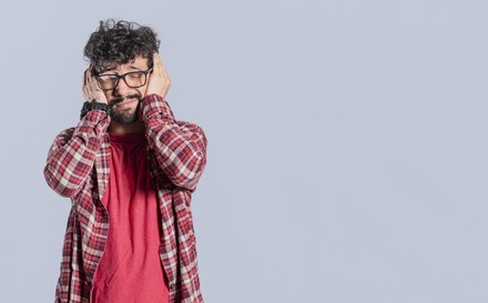250 Covering ears Stock Pictures, Editorial Images and Stock Photos ...