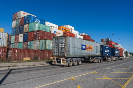 250 Container drop Stock Pictures, Editorial Images and Stock Photos ...