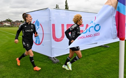 __COUNT__ imágenes de Soccer Red Flames Euro England Training, Wigan ...