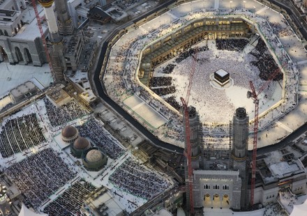 Muslim Worshippers Seen Pray Around Kaaba Editorial Stock Photo - Stock ...
