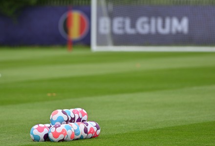 __COUNT__ imágenes de Soccer Red Flames Euro England Training Thursday ...