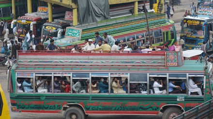 __COUNT__ imágenes de Crowded bus going home towns and villages for the ...