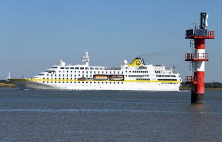 55 Hms explorer Stock Pictures, Editorial Images and Stock Photos ...