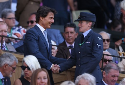 Actor Tom Cruise Shakes Hands Member Editorial Stock Photo - Stock ...