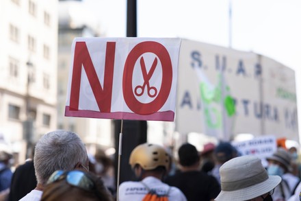 Demonstration Pro Public Healthcare Against Health Editorial Stock ...