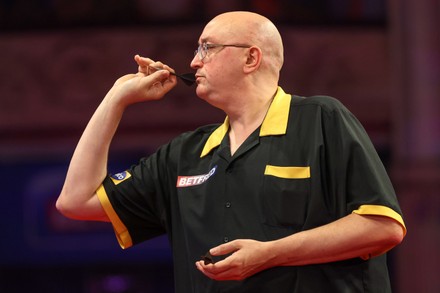 Andrew Gilding During 2022 Betfred World Editorial Stock Photo - Stock ...