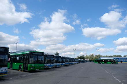 imágenes de City bus fleet. Transport is being prepared to enter the ...