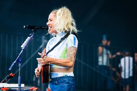 Walk Off Earth Sarah Blackwood Editorial Stock Photo - Stock Image ...
