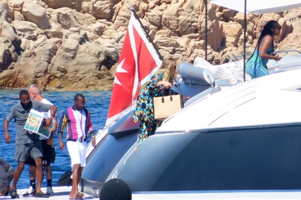 Foto stock (esclusive) a tema adele fiance rich paul seen boarding boat ...