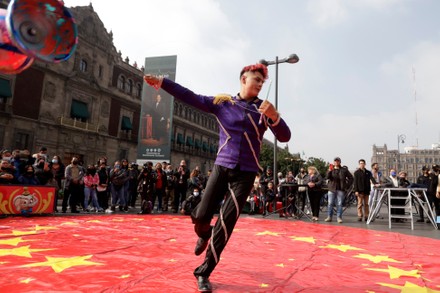 750 Circus workers Stock Pictures, Editorial Images and Stock Photos ...