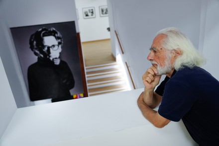 Photographer Gideon Lewin Poses Photographer During Editorial Stock ...