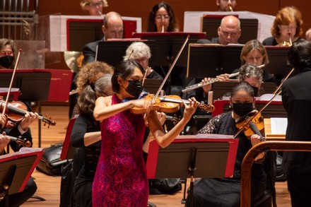 Violinist Nancy Zhou Front C Performs Editorial Stock Photo - Stock ...
