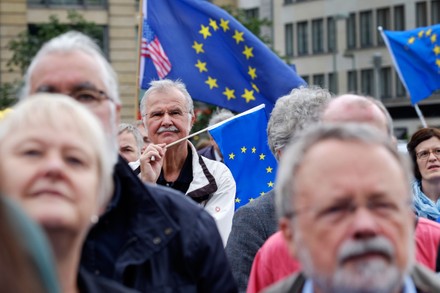 Eu Supporters Pulse Europe Movement Demonstrate Editorial Stock Photo ...