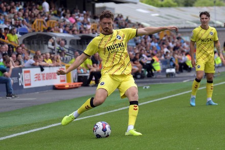 Millwall Midfielder George Evans 6 Crosses Editorial Stock Photo ...