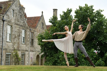 __COUNT__ The Covent Garden Dance Company, Hatch House near Tisbury, UK ...