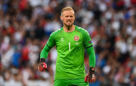 250 England player footballer goalkeeper son of peter Stock Pictures ...