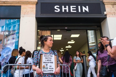 Action Extinction Rebellion Against Chinese Clothing Redaktionelles ...