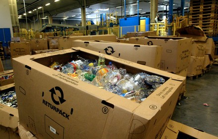 5 Returpack Stock Pictures, Editorial Images and Stock Photos | Shutterstock
