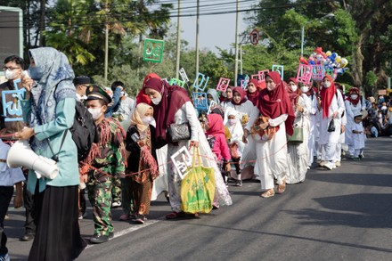Indonesian Muslim Held Carnival Celebrate Islamic Editorial Stock Photo ...