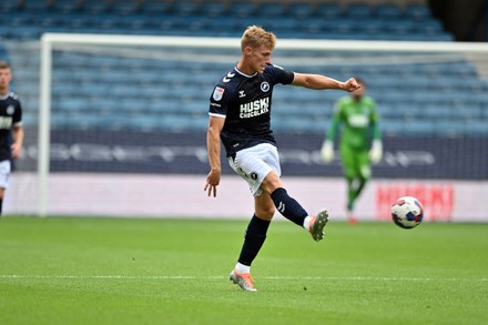 Millwall Midfielder Zian Flemming 10 Crosses Editorial Stock Photo ...