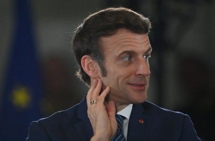 Free Conversation Frances President Emmanuel Macron Editorial Stock ...