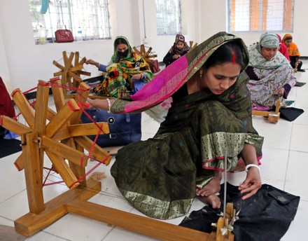 250 Sari making Stock Pictures, Editorial Images and Stock Photos ...