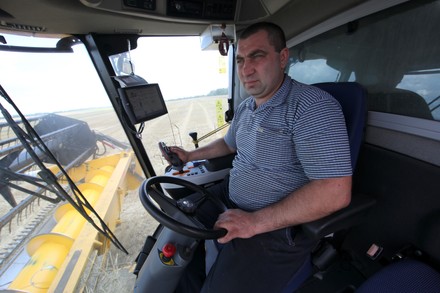 18 Combine driver Stock Pictures, Editorial Images and Stock Photos ...