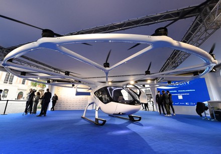 34 Helicopter taxis Stock Pictures, Editorial Images and Stock Photos ...
